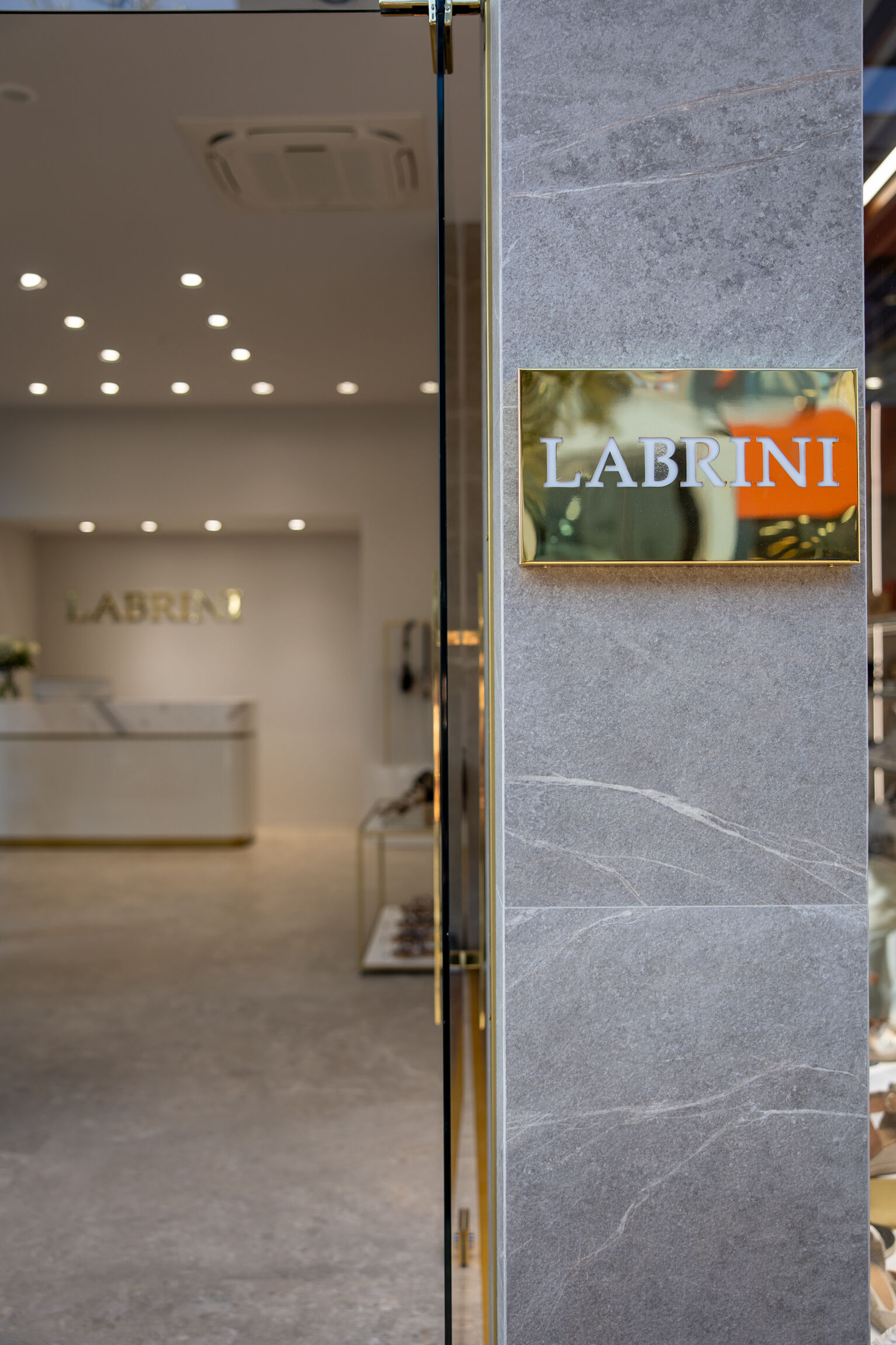 ΚΑΤΑΣΤΗΜΑΤΑ | Labrini