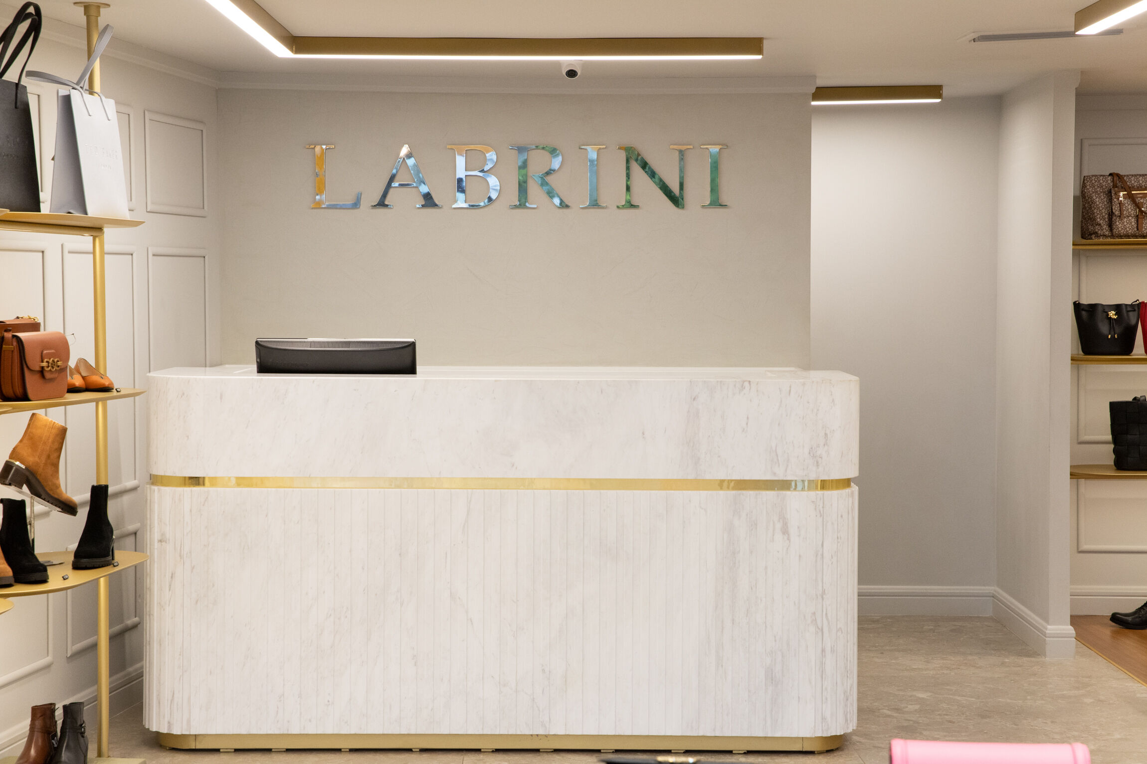 ΚΑΤΑΣΤΗΜΑΤΑ | Labrini